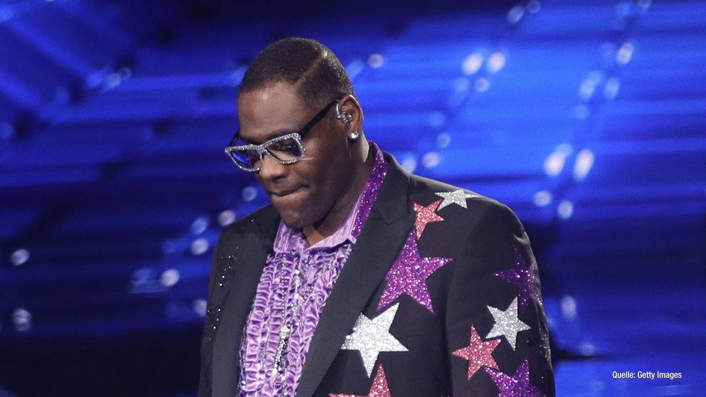 Alphonso Williams’ wird am offenen Sarg verabschiedet - It'sinTV.de