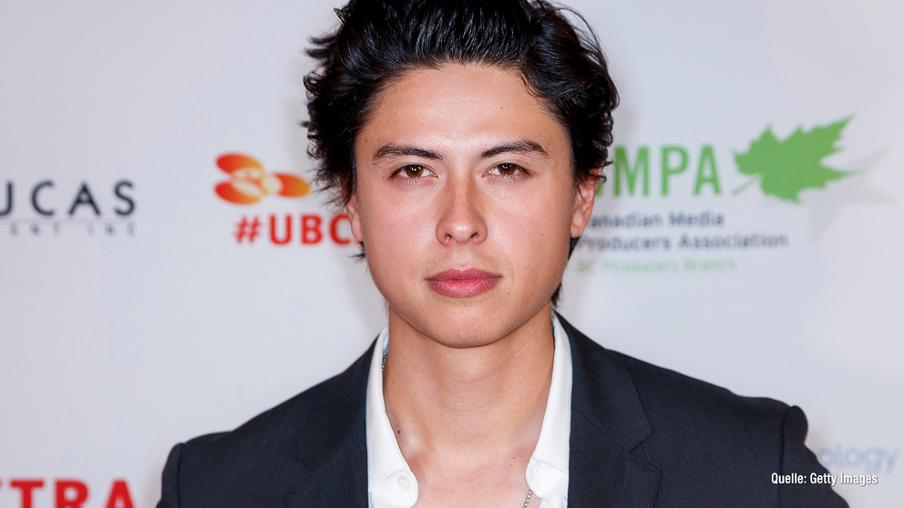 „Riverdale“-Star Jordan Connor zeigt sich als Drag Queen - It'sinTV.de