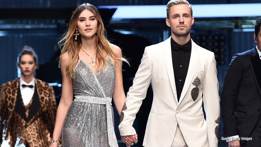 Pärchen-Tattoo, schwere Zeiten, Fernbeziehung: Die Love-Story von ...